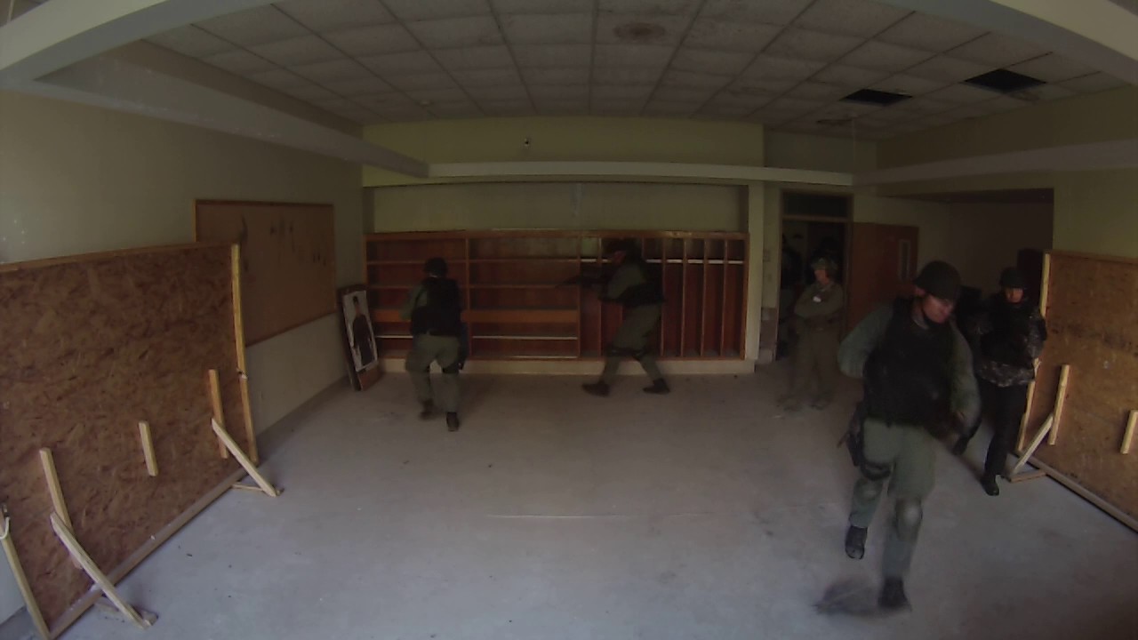 ENTRY LEVEL SWAT CQB SINGLE ROOM 2 - YouTube