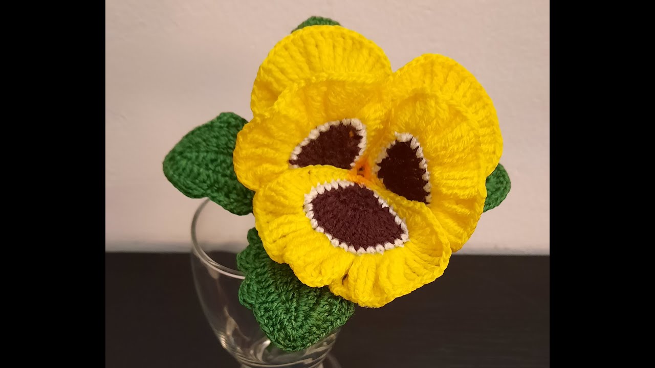 2.Panseluta/Pansy Flower-crosetata pas cu pas-petala mica-Part II - YouTube