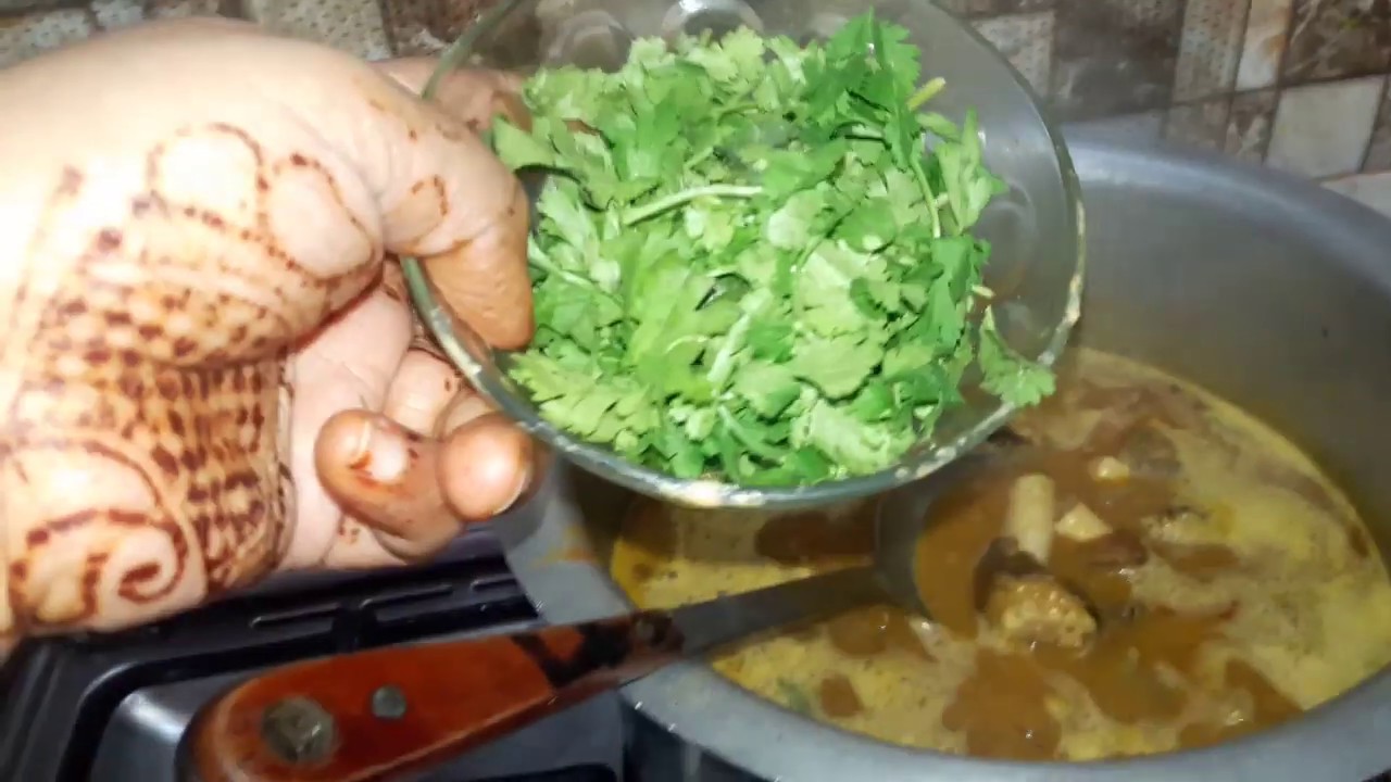 How to cook Bakre k Paye - YouTube