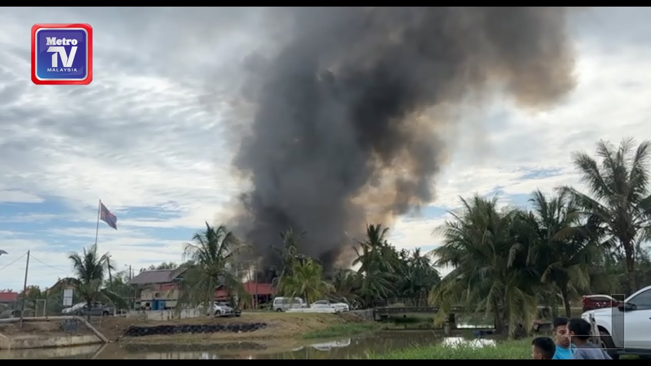 Laung Allahuakbar ketika api marak bakar 5 rumah - YouTube