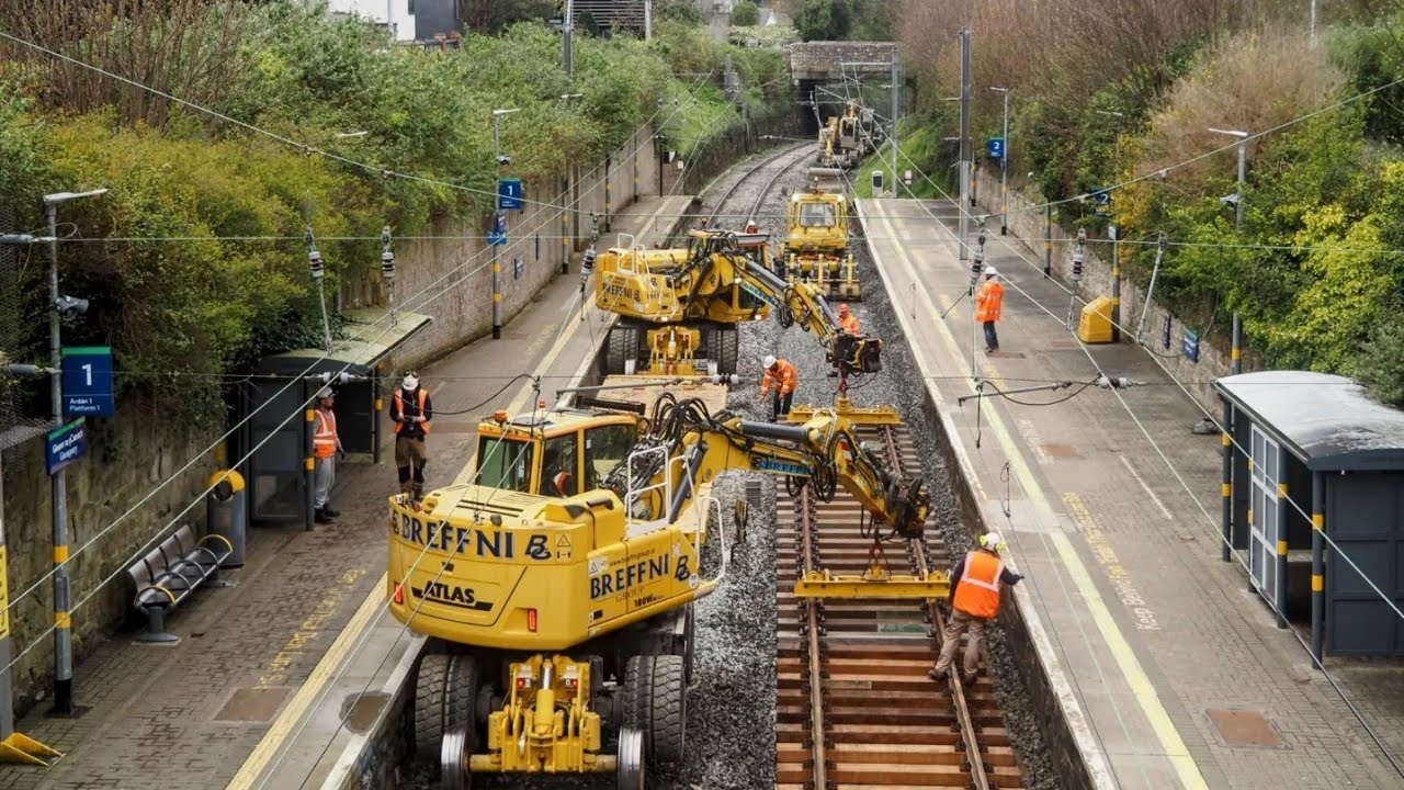 Irish Rail Engineering works at Glenageary Part 2/3. 9/4/23 - YouTube