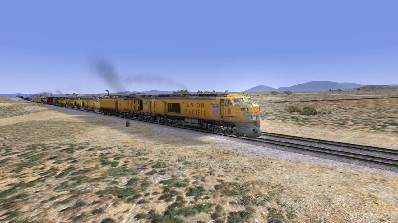 GTEL 18 Leads a super long train - YouTube