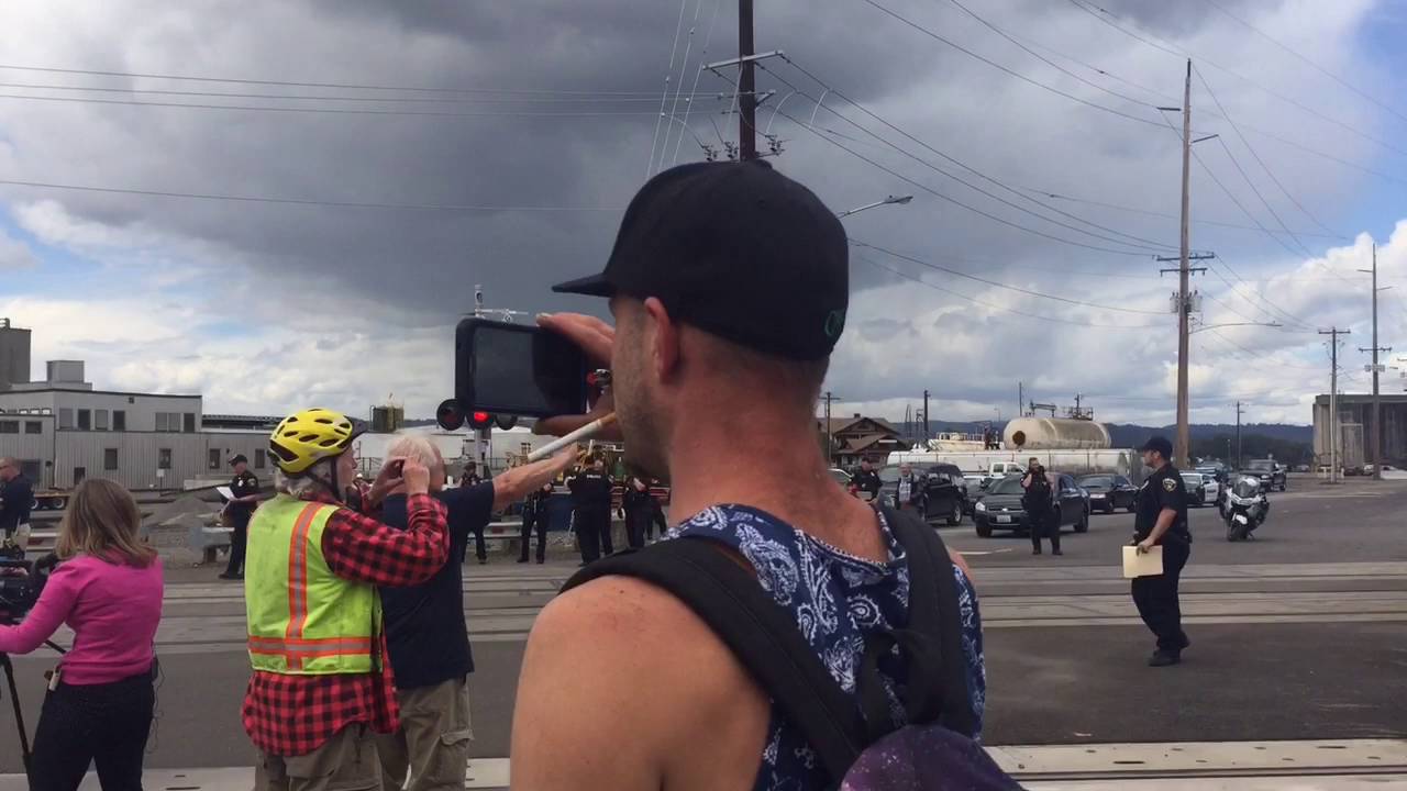 Oil train protest in Vancouver - YouTube