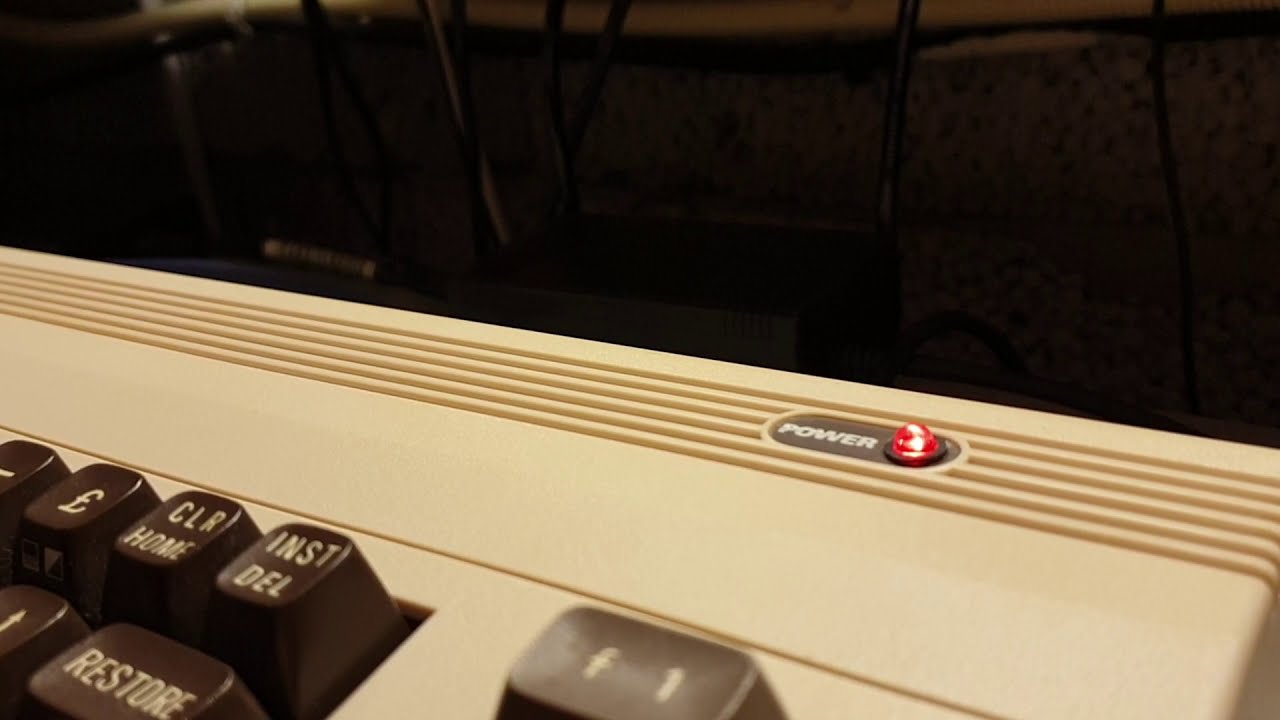 C64 IRQ LED - YouTube