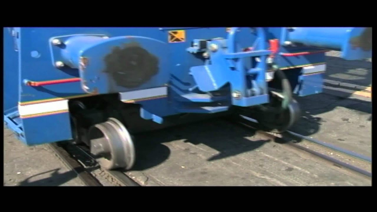 Zephir LOK working in Genoa Port - YouTube