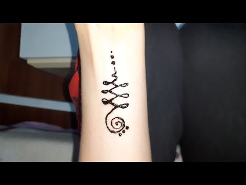 Parmak Üstüne ve Bilek Üstüne Sade Pratik Hint Kınası Deseni.