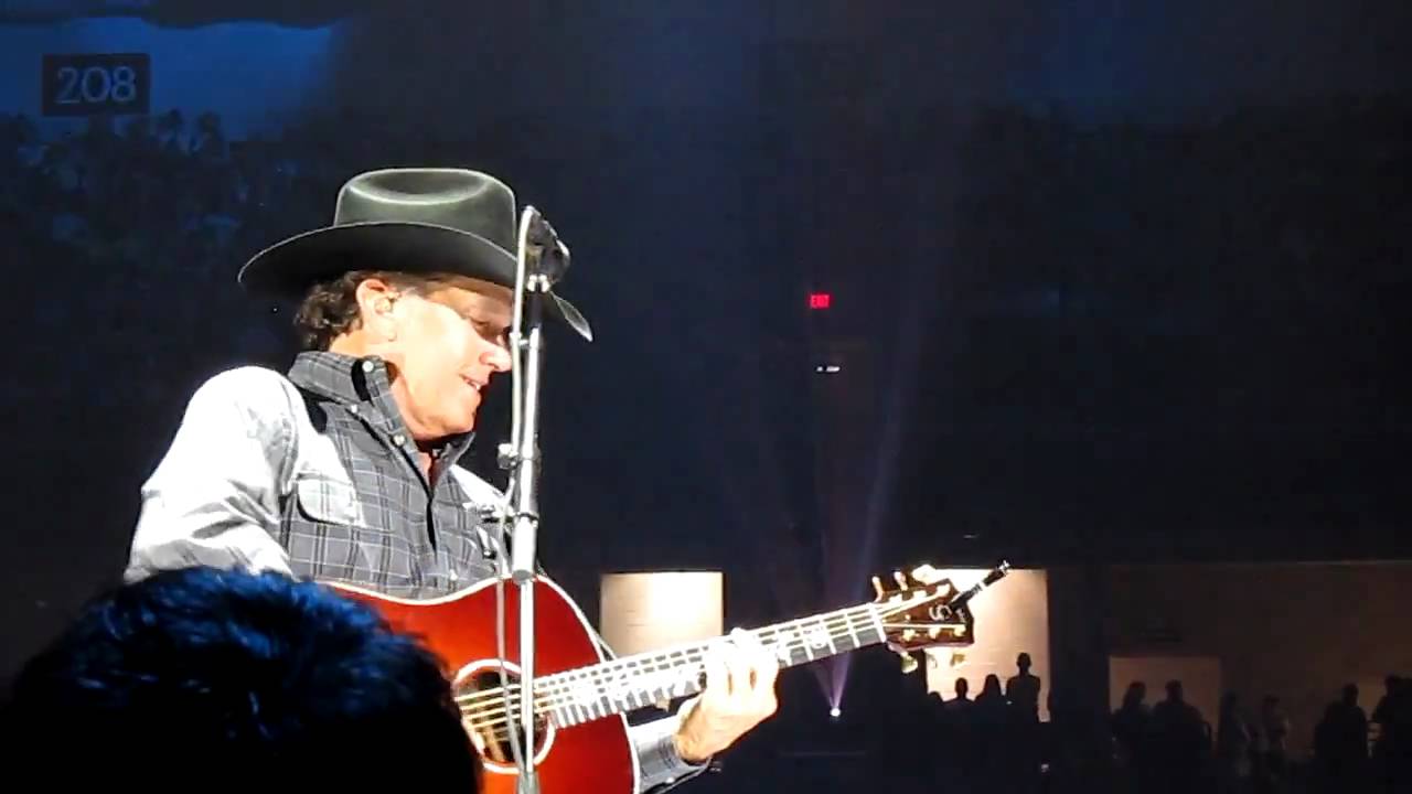George Strait singing Unwound - YouTube