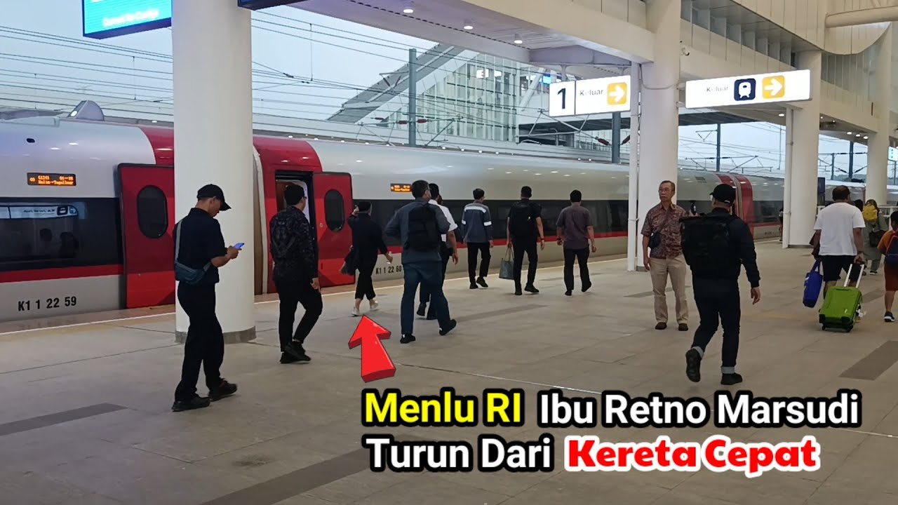 Menlu RI Ibu Retno Marsudi naik KERETA CEPAT Whoosh ke Bandung | Taking ...