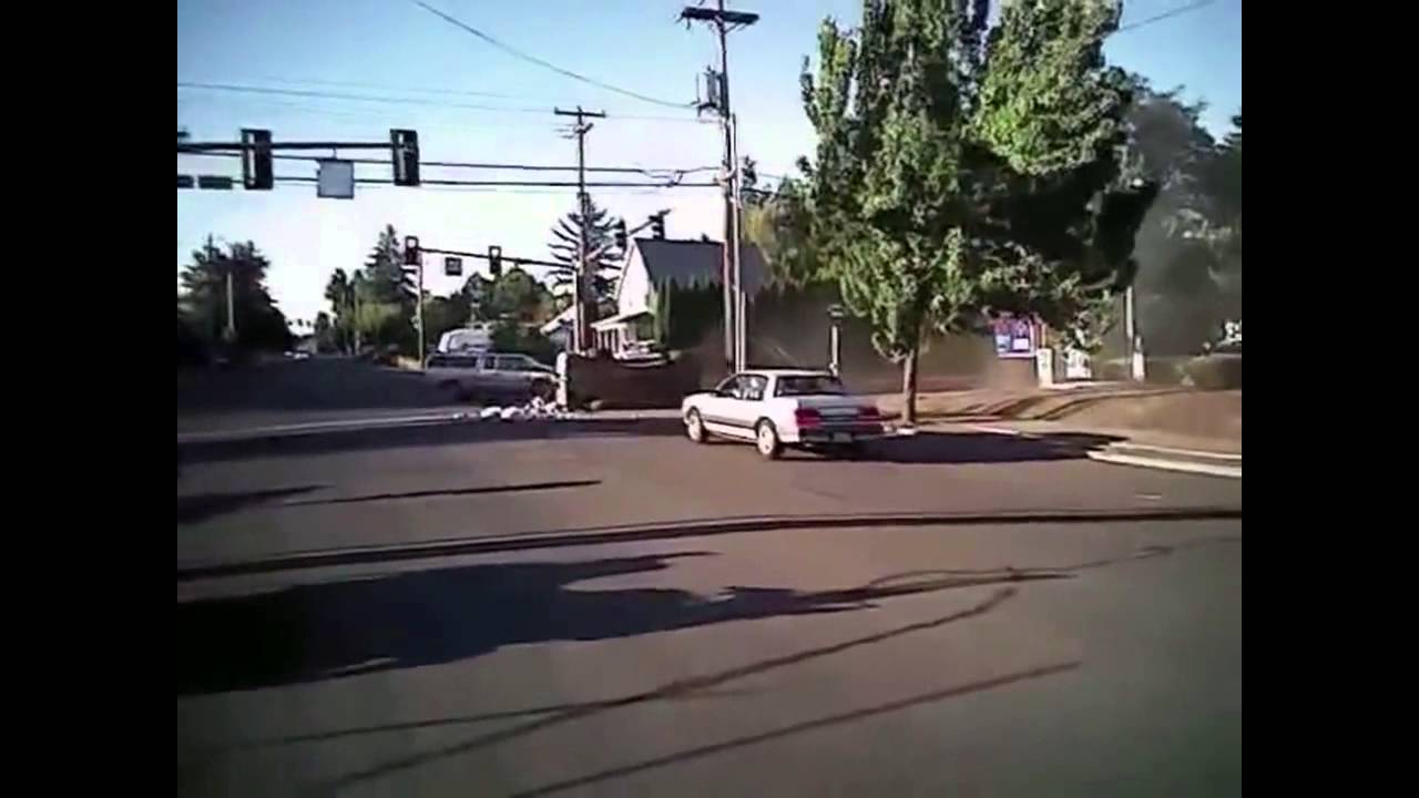 Police officer's body camera captures car accident - YouTube