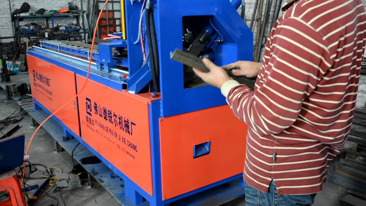 CNC angel iron flange punching machine - YouTube
