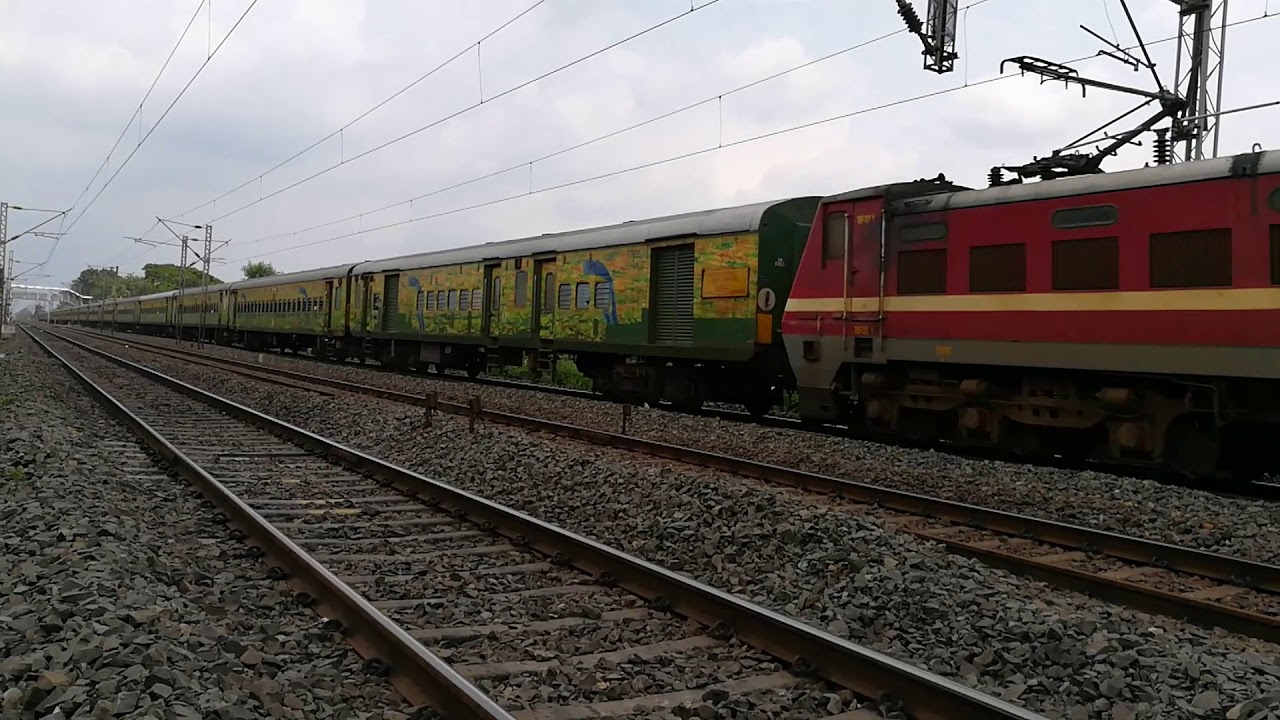 SRC WAP4 with Hybrid LHB Yesvantpur Duronto EXPRESS [Full HD] - YouTube