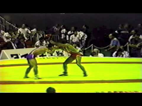 1990 Senior World Championships: 48 kg Mir Qarizadah (CAN) vs. Nasser Zeinal Nia (IRI)
