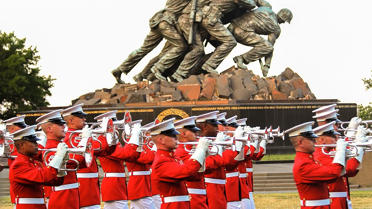 Careers for drum corps members in the “Commandant’s Own” - YouTube