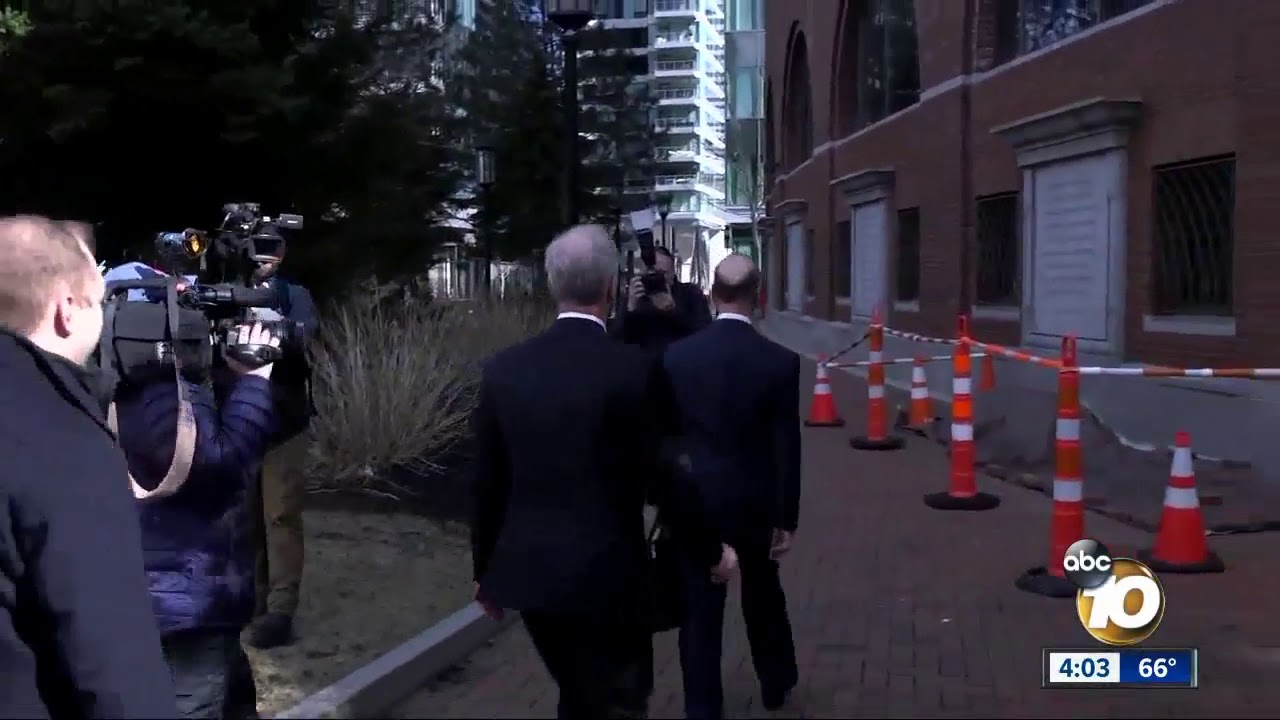 Toby MacFarlane to plead guilty in college admissions scandal - YouTube