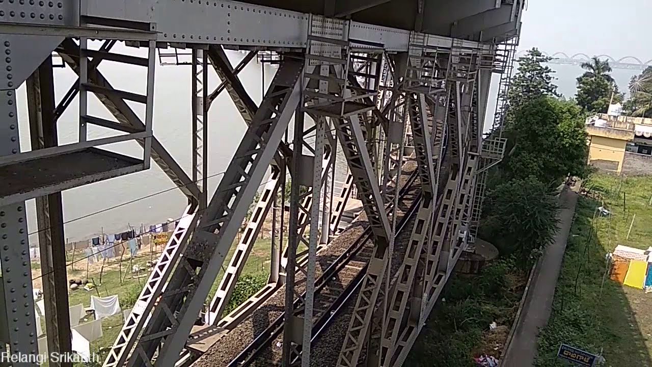 Andhra Pradesh express entering road cum rail Godavari bridge at ...