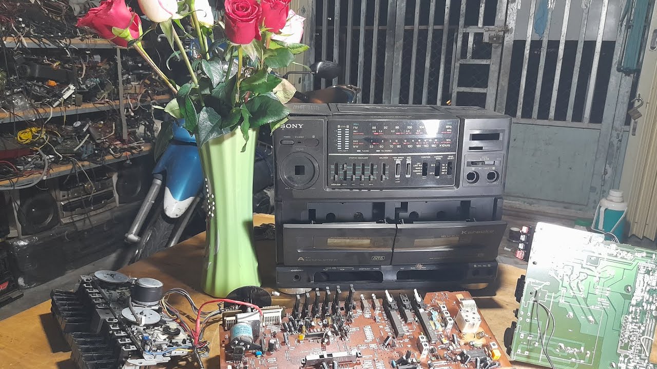 sony cfs kw300s - YouTube