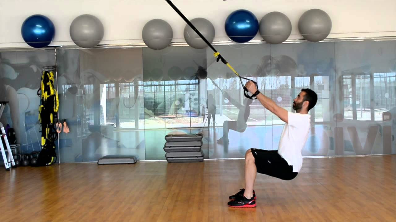 TR11 Trx, Remo con aperturas posterior y squat - YouTube
