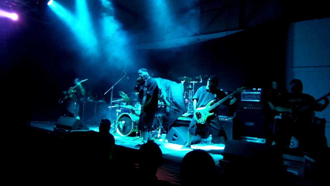 Thell Barrio - Infierno Live GDL 2014 - YouTube