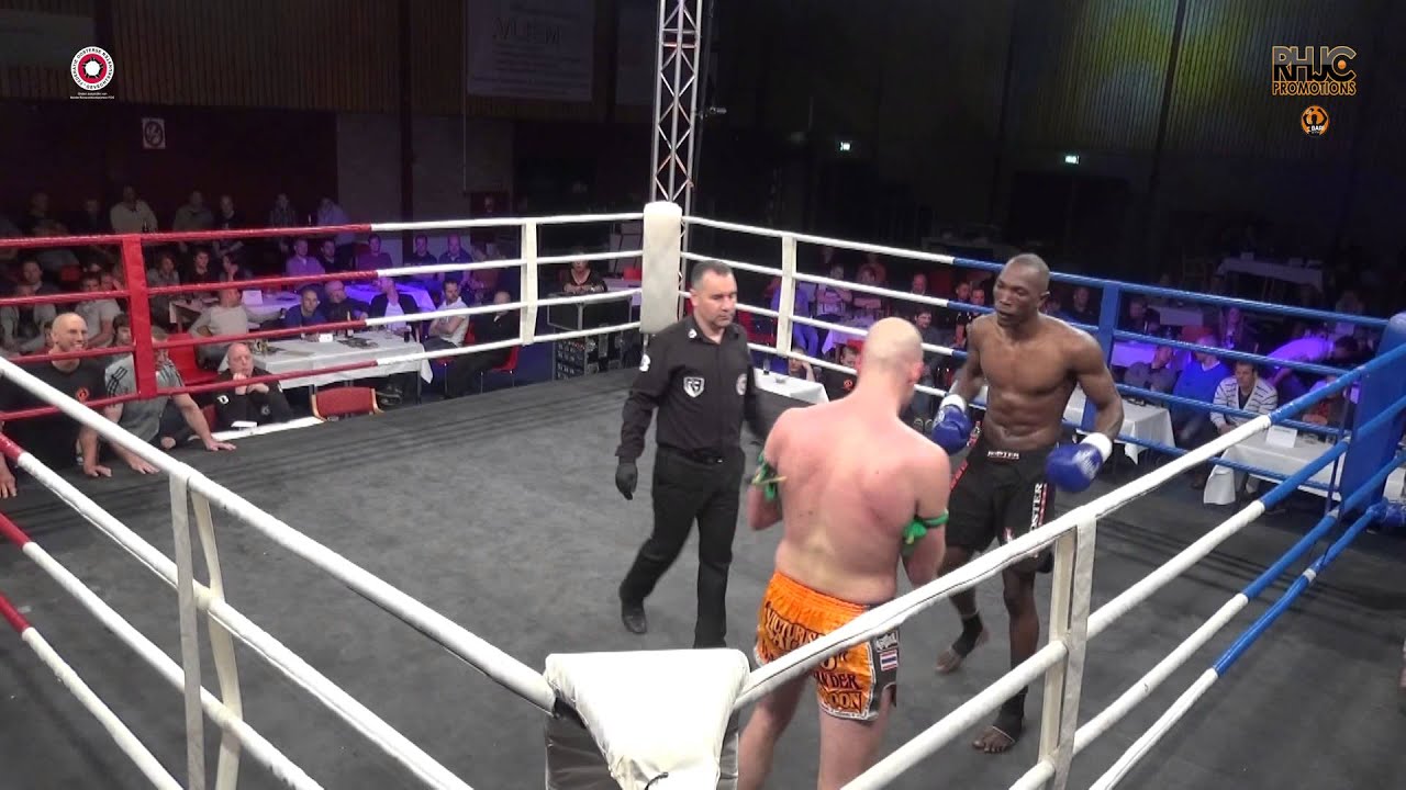BARI GYM 11 - Bas van der Kroon vs Jonathan Maal - YouTube