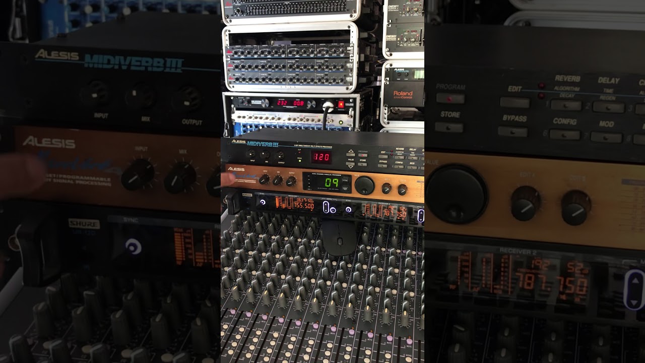 Alesis Midiverb 3 USA Digital Effect - YouTube