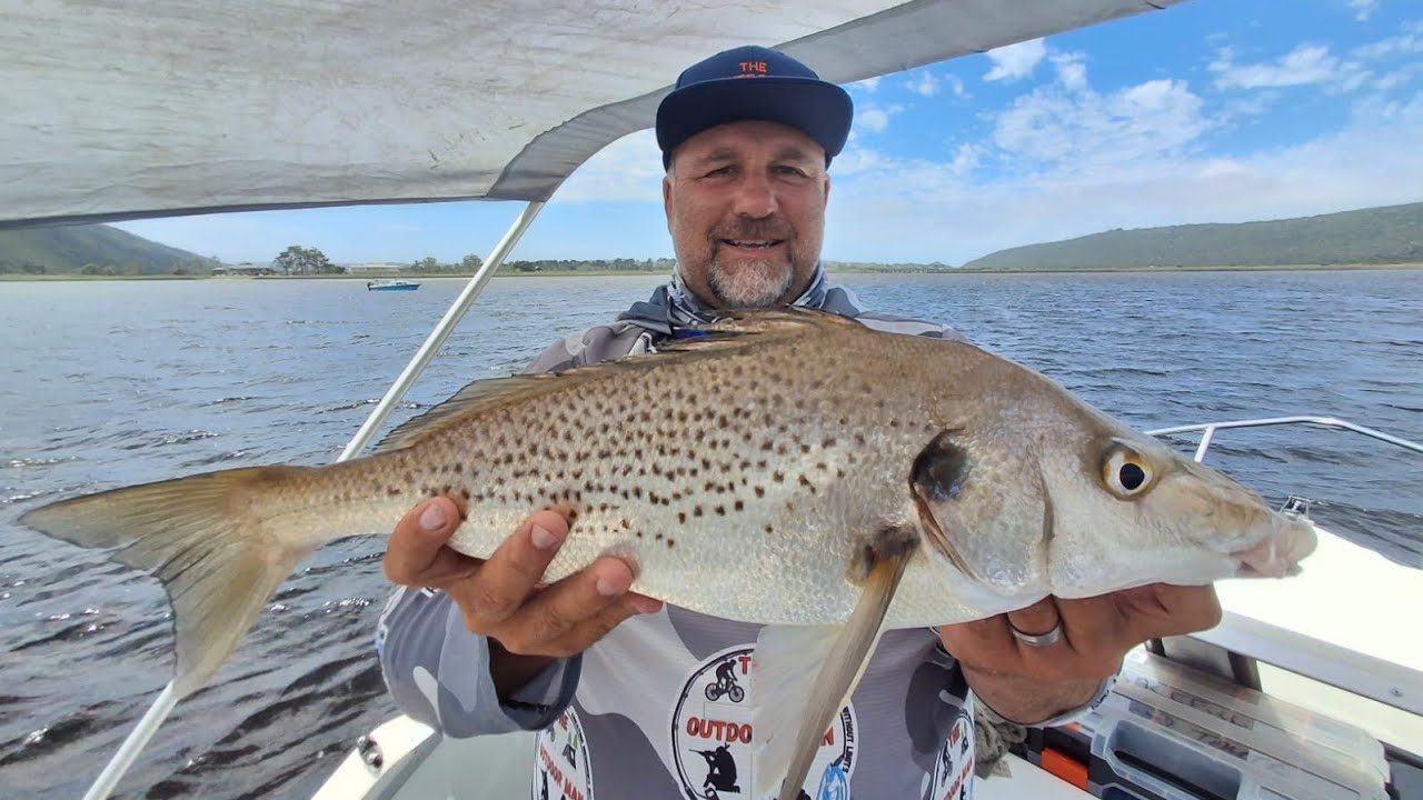 Sand Prawn vs Rock Bullies Grunter Fishing with The Outdoor Man - YouTube
