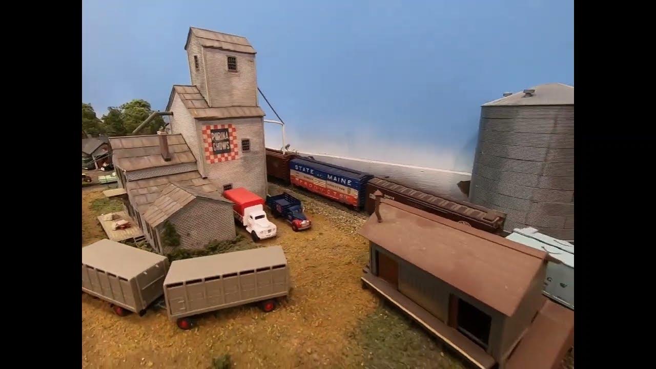 HO scale layout tour on the Gratiot Valley Model Railroad part 8 - YouTube