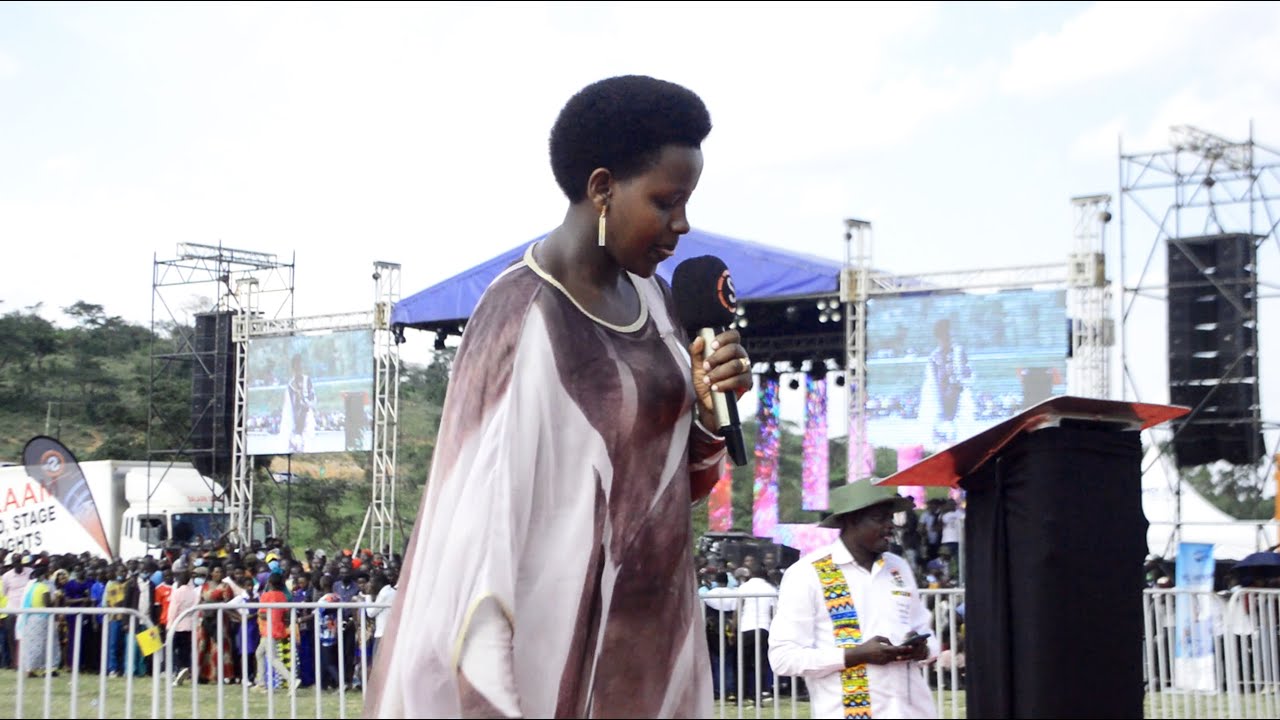 Beautiful Ankole Muhima Gal Singing for Gen Muhoozi Kainerugaba - YouTube