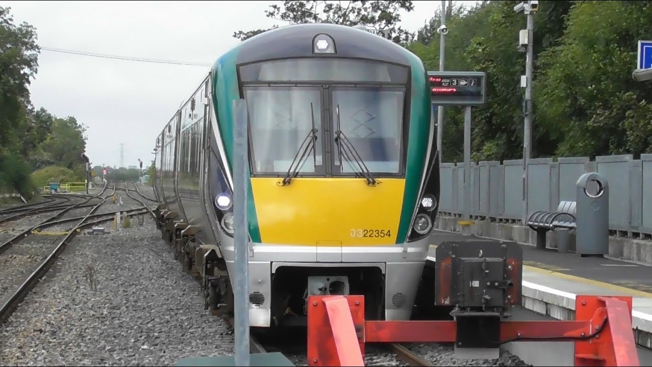 Irish Rail 22000 Class Intercity Train 22354 - Clonsilla Station ...