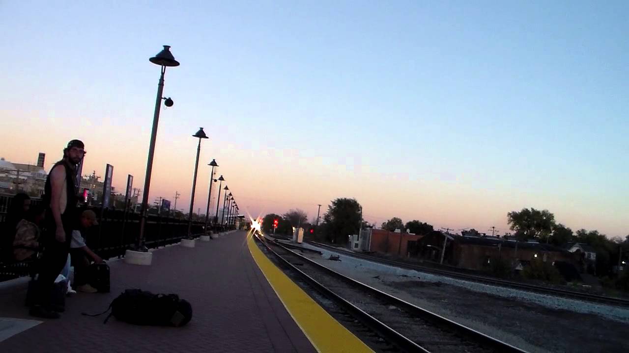 Metra MP36PH-3S 407 leads an outbound into Joliet IL - YouTube