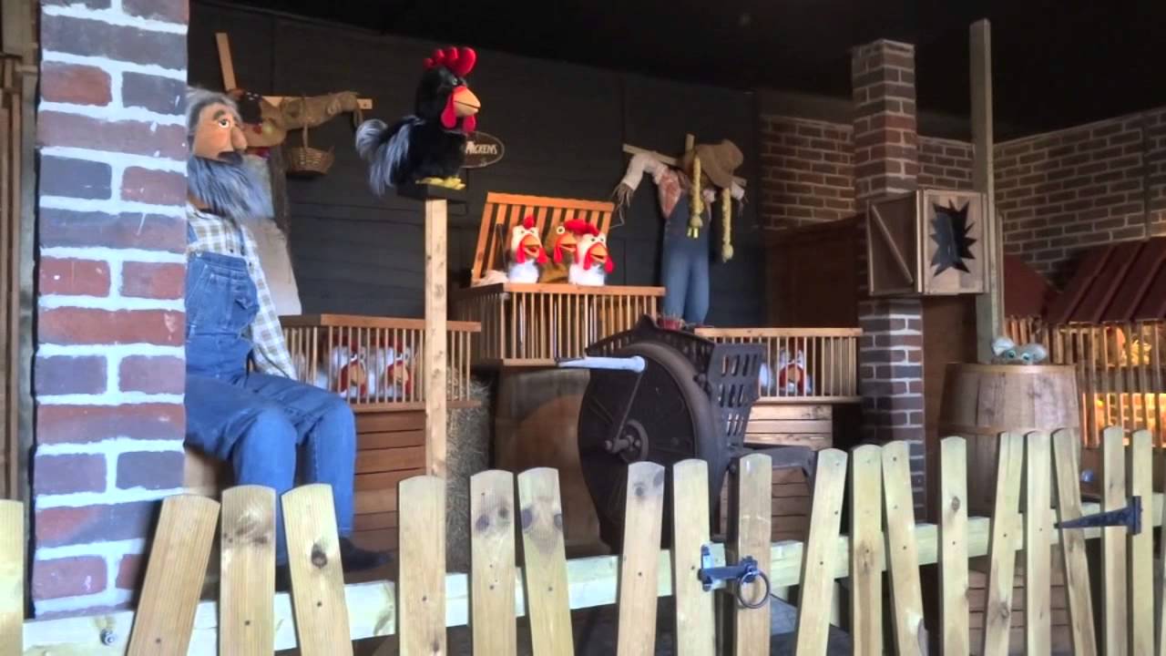 Singing Chickens at Old MacDonald's Farm - YouTube