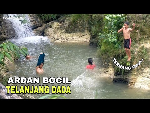 Telanjang! Rindu di kali deket rumah bikin bahagia para Bocil. - YouTube