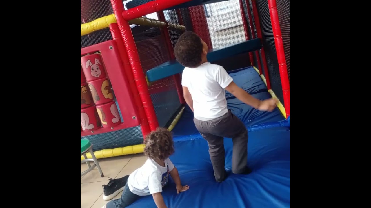 Matthew y Robert Castro Lora First Party(1) - YouTube