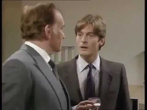 Don't Wait Up. E09. - YouTube