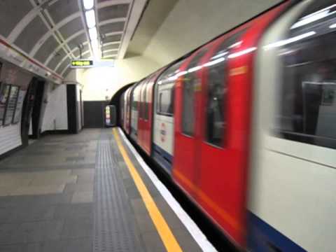 Central Line train arriving at Notting Hill Gate - YouTube
