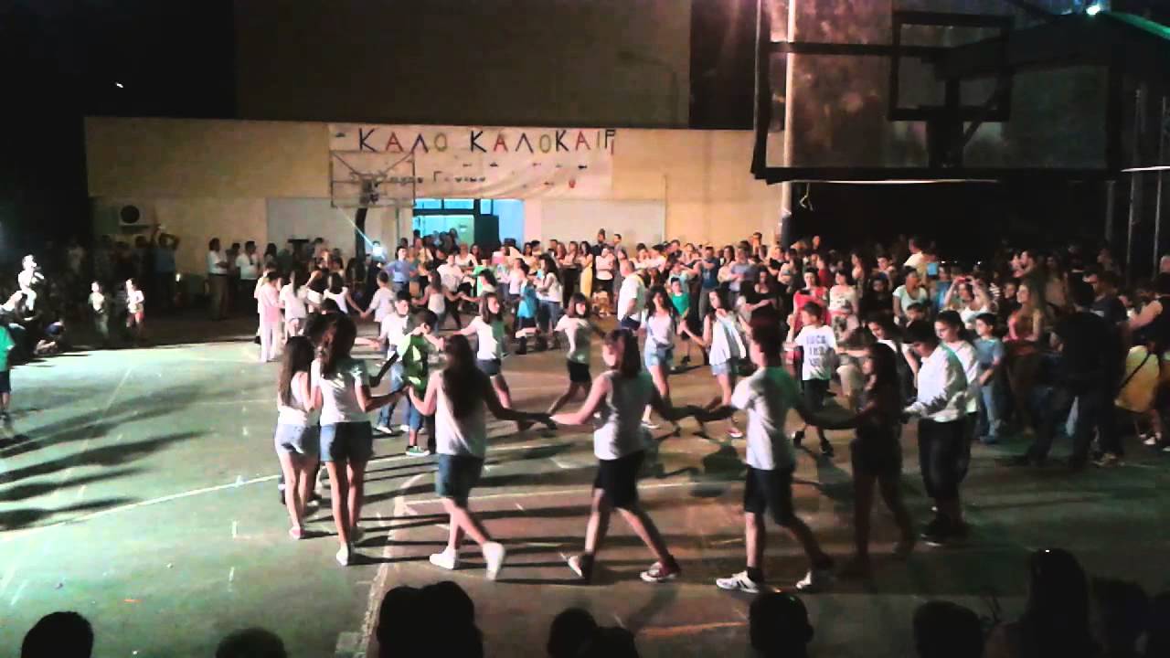 Παραδοσιακοί χοροί από την ΣΤ' τάξη του 1ου Δημοτικού - YouTube
