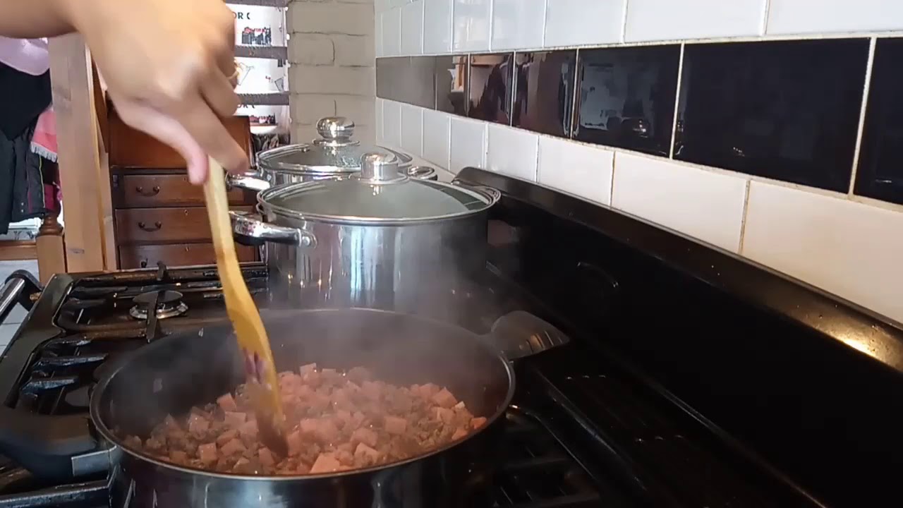 How to cook Spaghetti with spam - YouTube