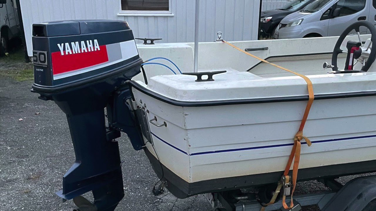 Crescent 465 Yamaha 50 2stroke - YouTube