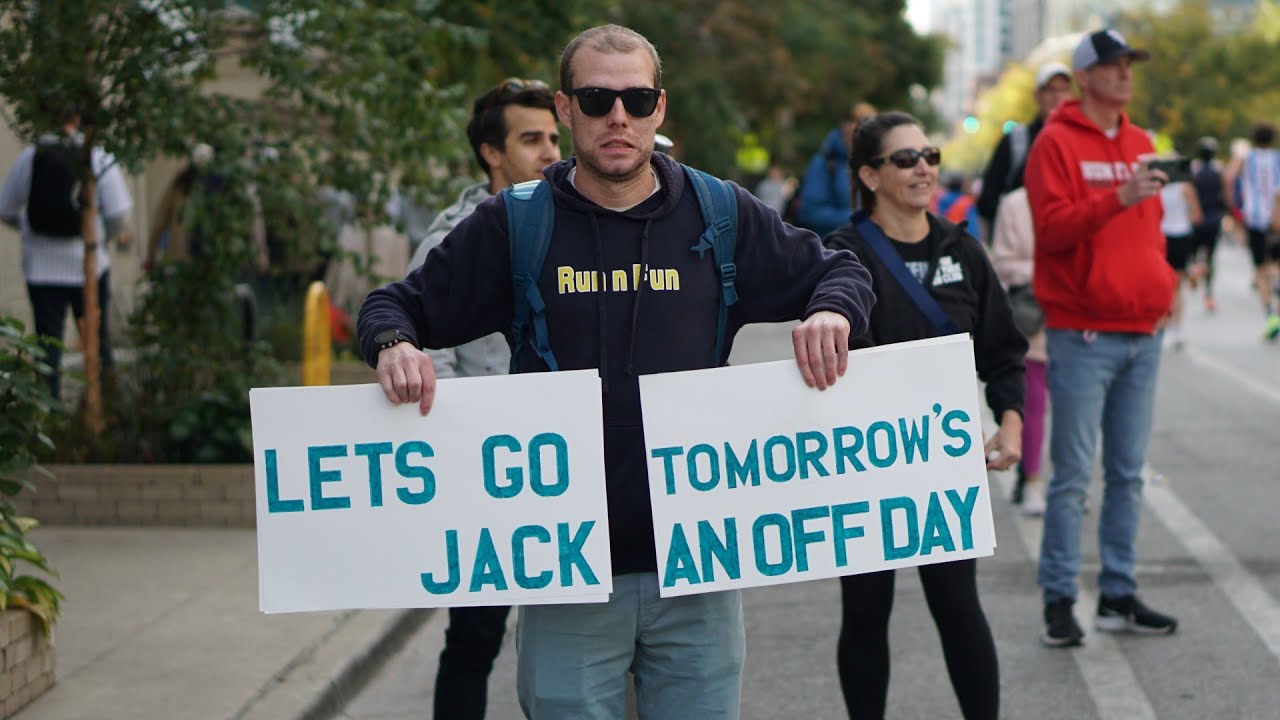 Trolling Runners With Signs That Are Actually Funny | Chicago Marathon ...