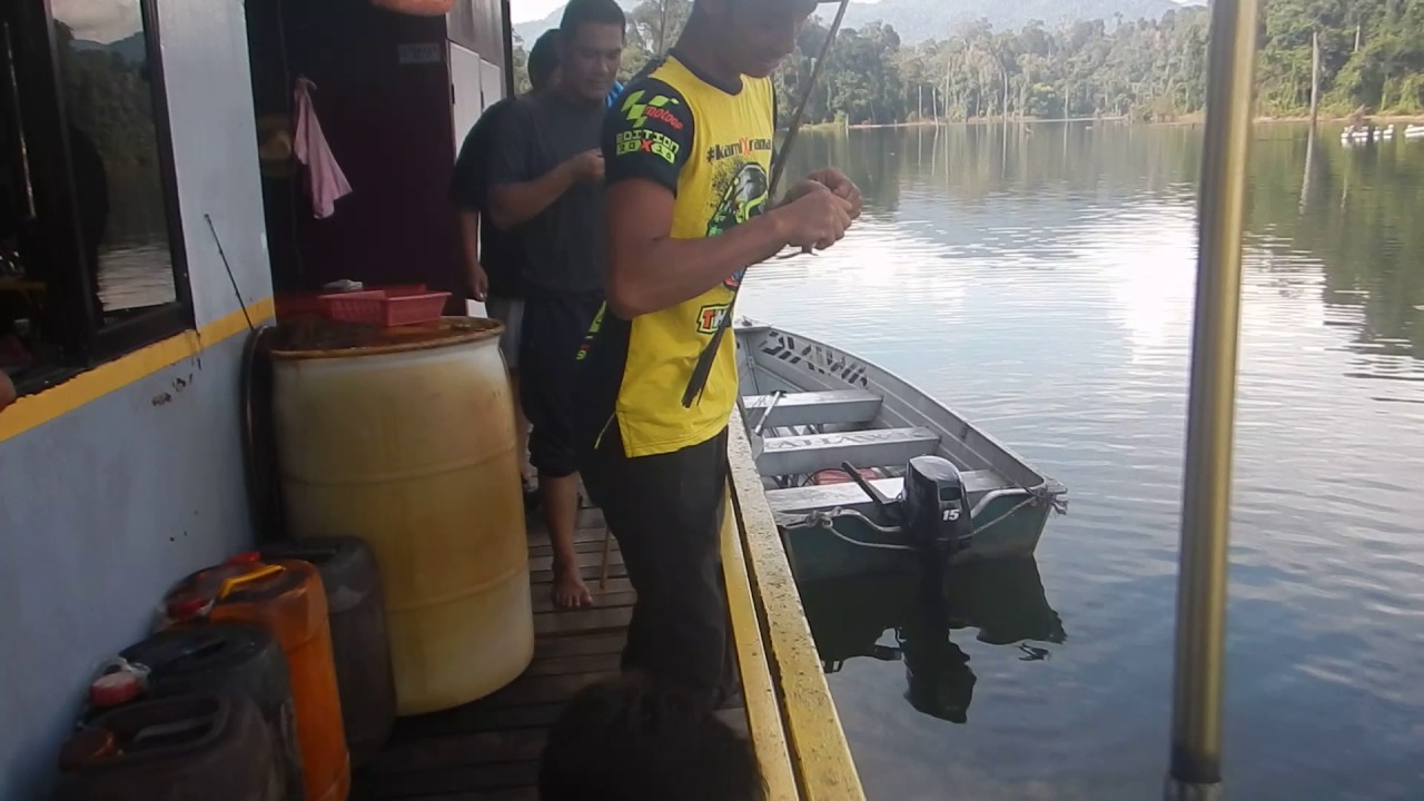 Mancing Lampam Tasik kenyir - YouTube
