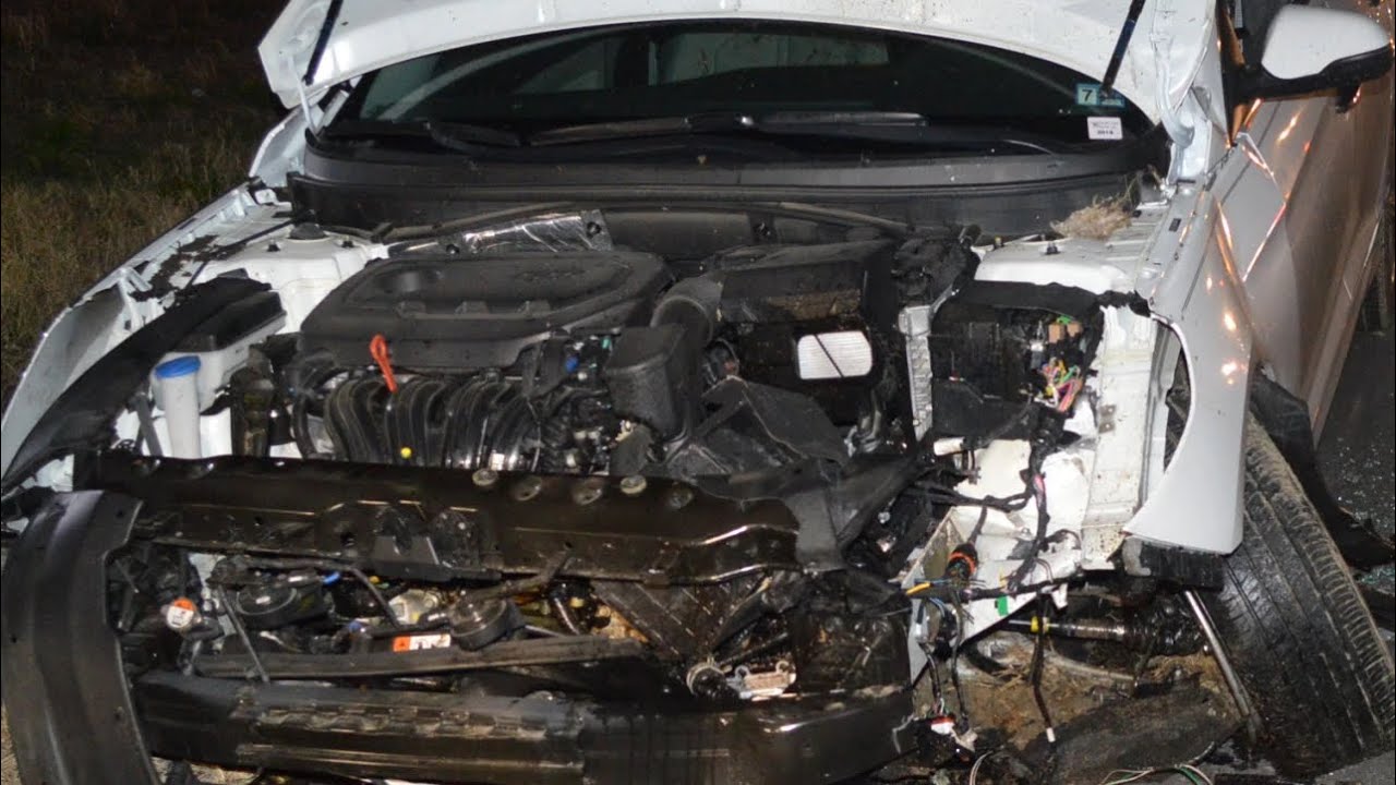 Kids car crash test - YouTube