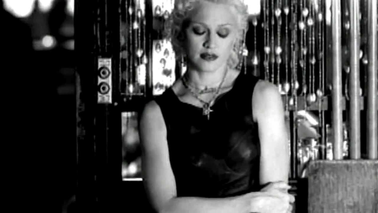 Madonna beautiful killer - YouTube