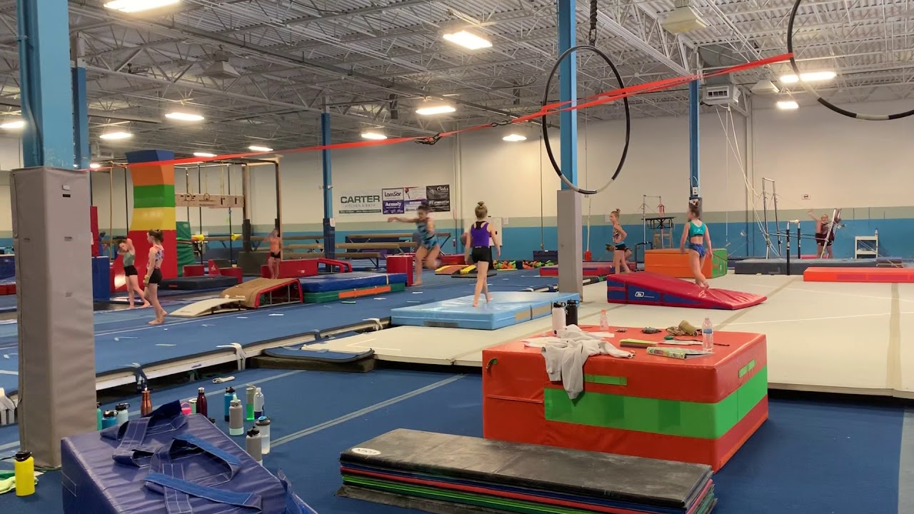 Alyssa Guns Class of 2021, front tuck to double back on rod floor, July ...