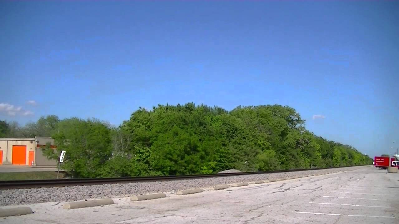 Irving, Texas - 04/04/2012 - TRE Commuter Trains - YouTube