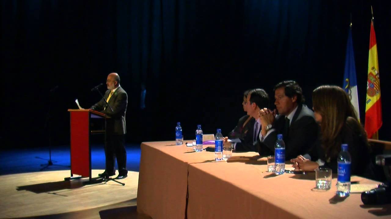 Extracto discurso Presidente del APA en la Graduación 2012 - YouTube