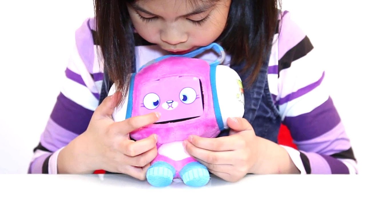MOSHI MONSTERS APP MONSTERS REVIEW/ UNBOXING - YouTube