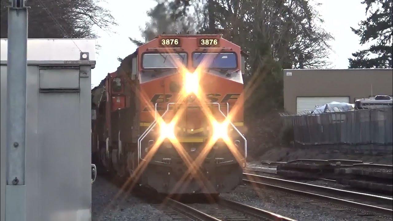 (Northbound) BNSF Oil Train departs the South 19TH Street Railroad Crossing. Milepost 10.1 ...