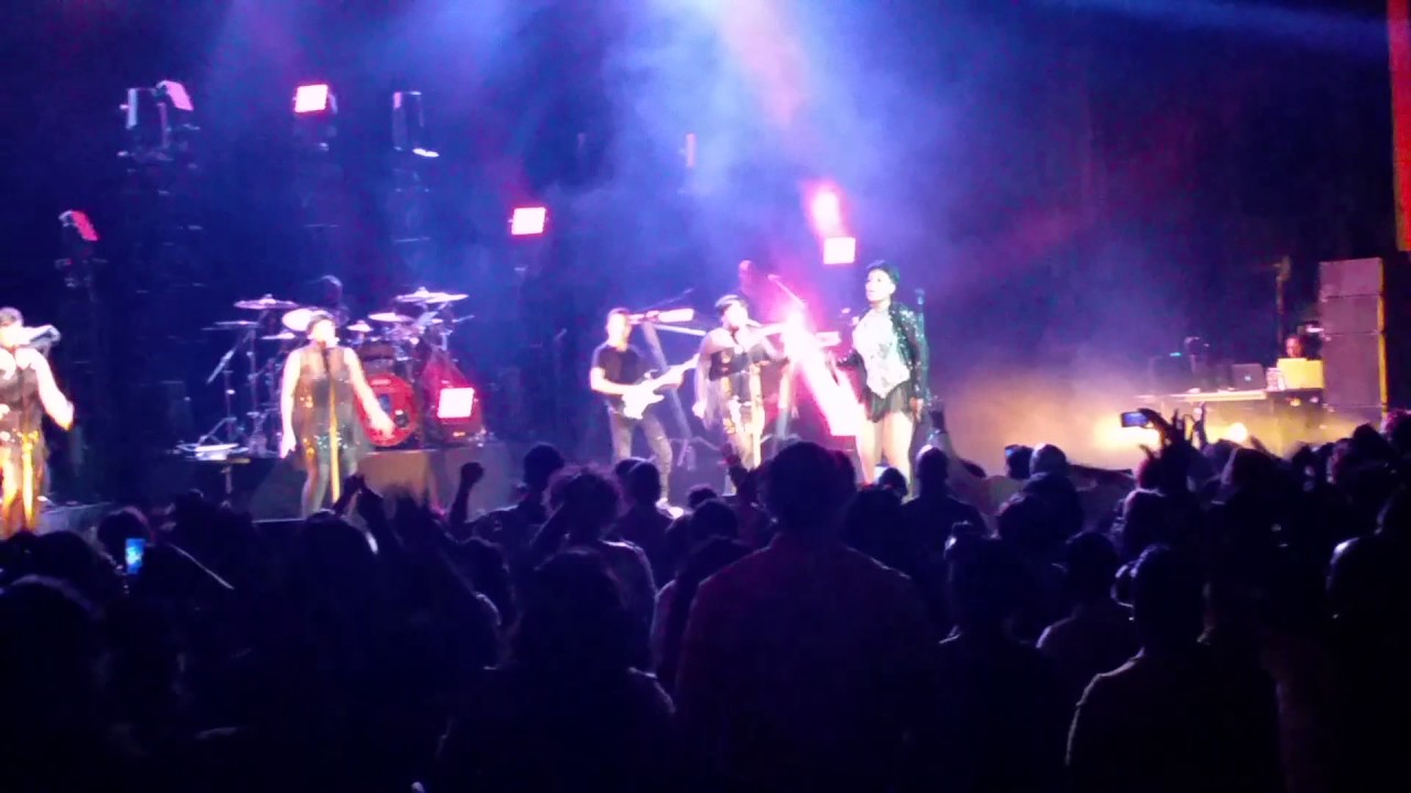 I made it - Fantasia in Concert! The Definition of Tour! - YouTube