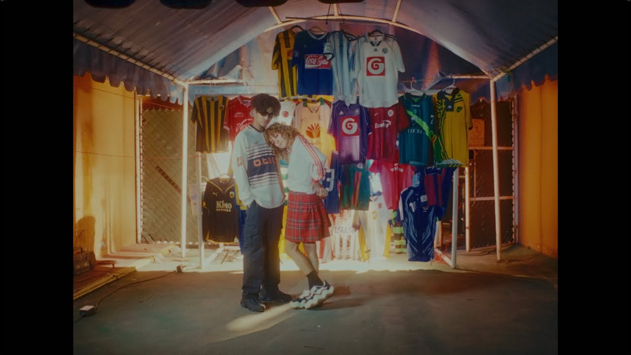 Chicocurlyhead, RENEE - AHORA O NUNCA (Official Video) - YouTube