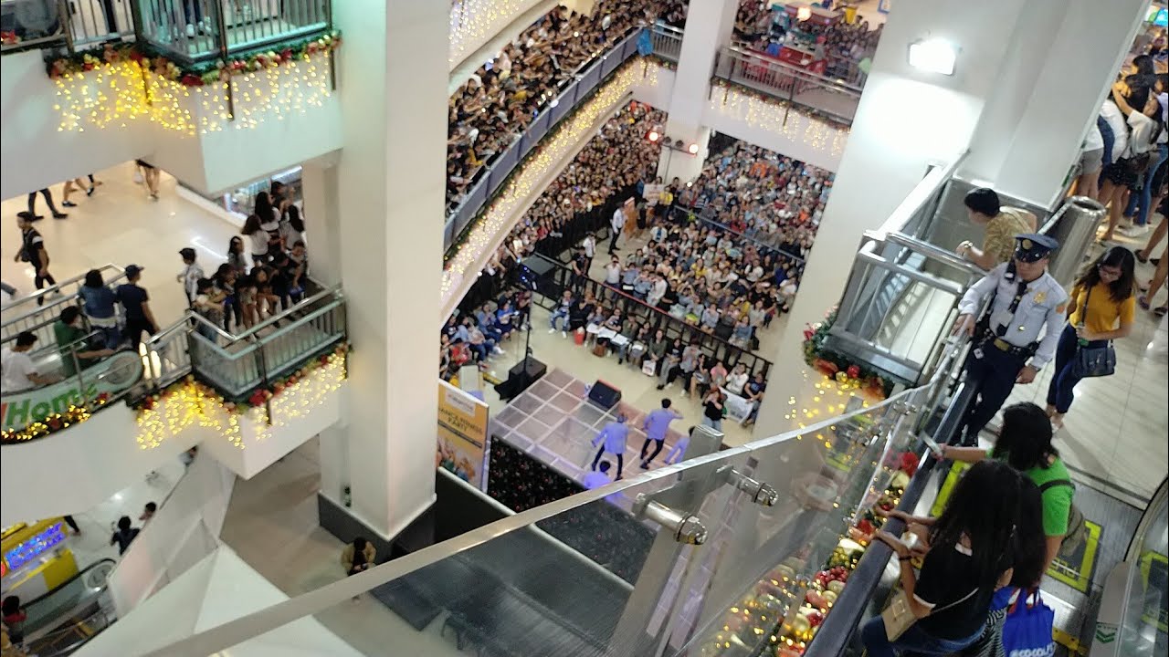 SB19 FanCam Tour @ StarMall Alabang - YouTube
