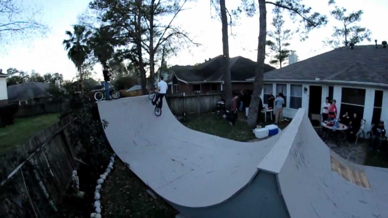 Rob's Crawfish Boil and Mini Ramp Jam - YouTube